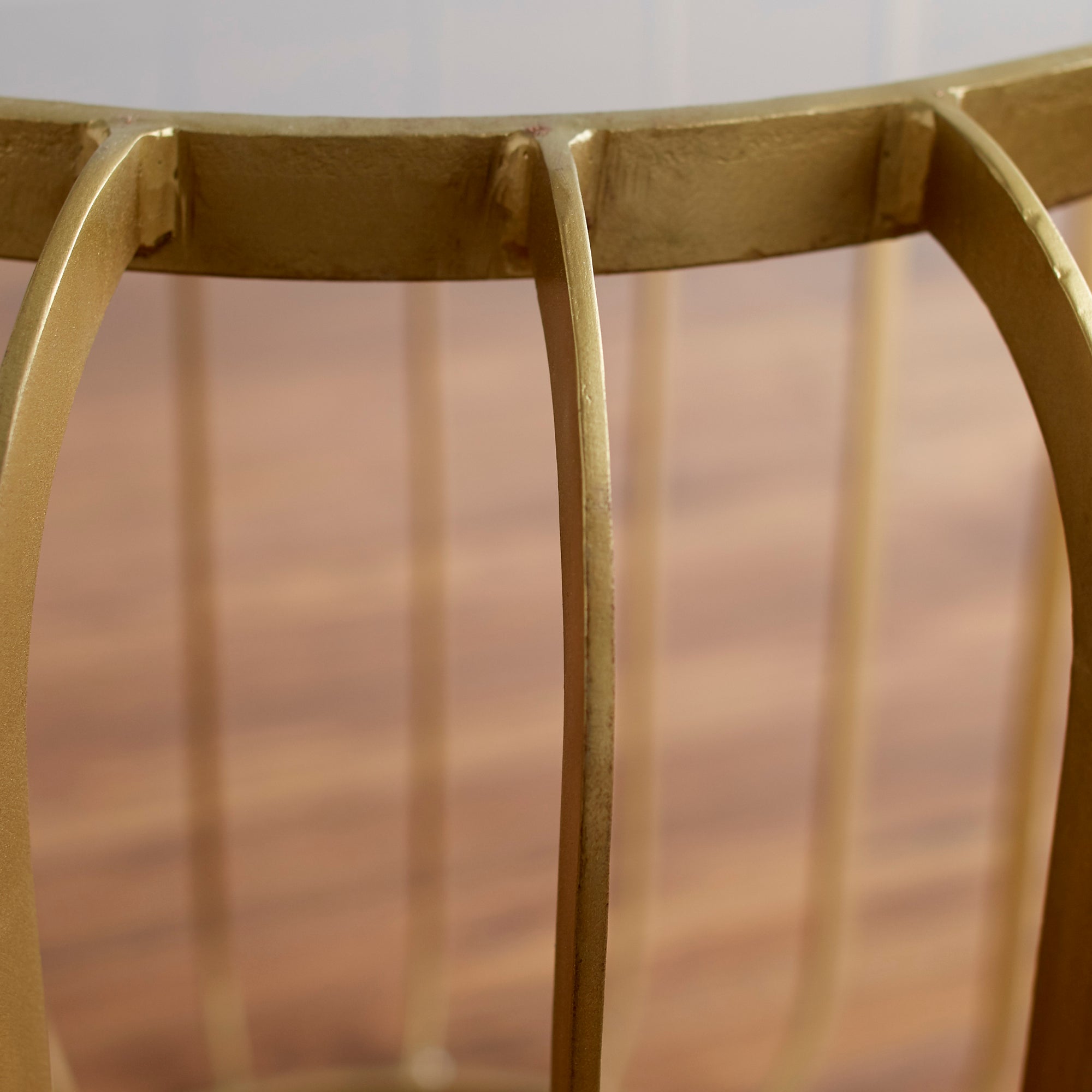 Gildrum Table | Gold - Cyan Design