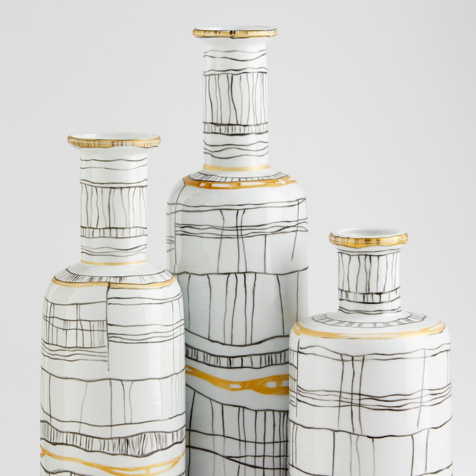 Lindus Vase | Black & White – Medium - Cyan Design